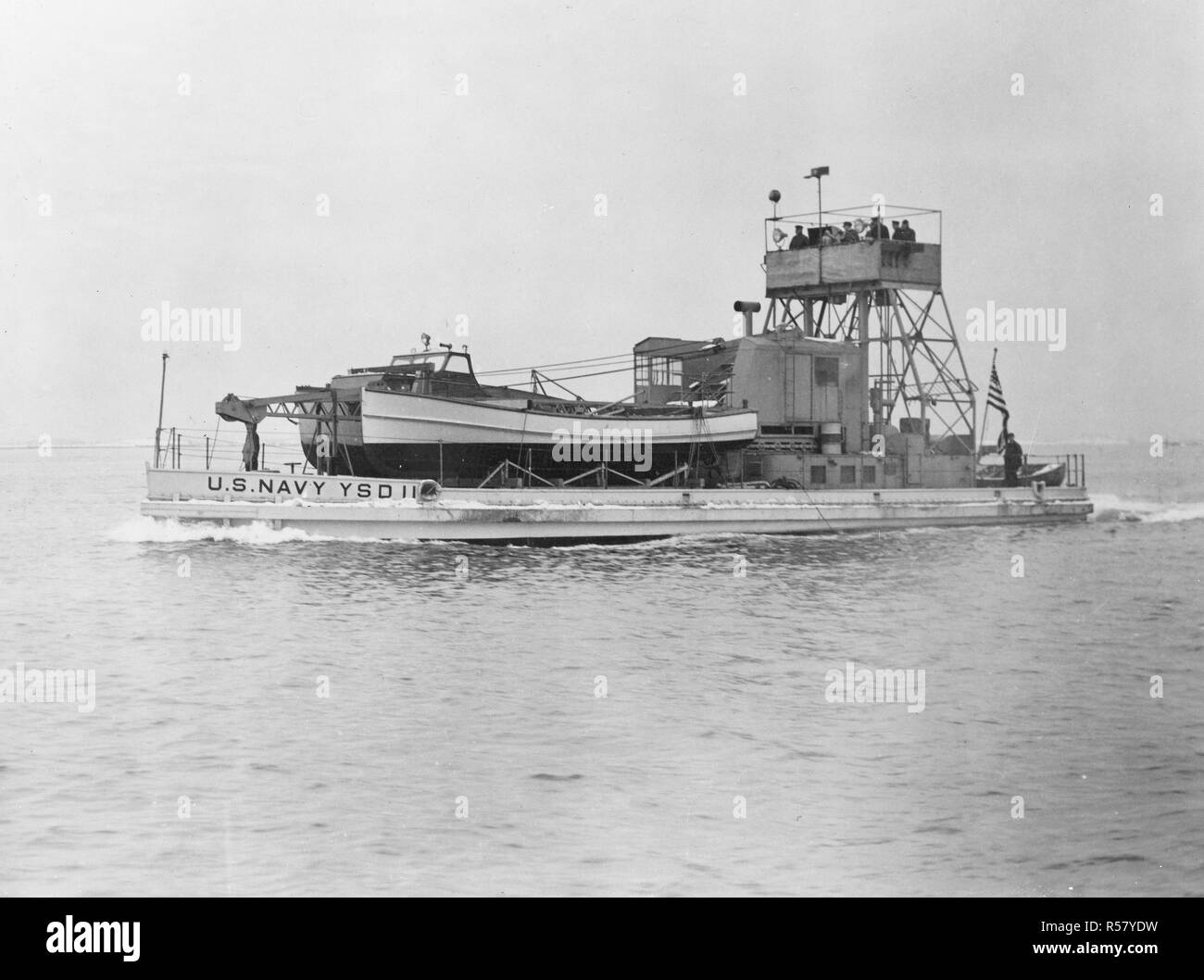 WW II Ships / World War II Ships - YSD-11 Seaplane Wrecking Derrick ...