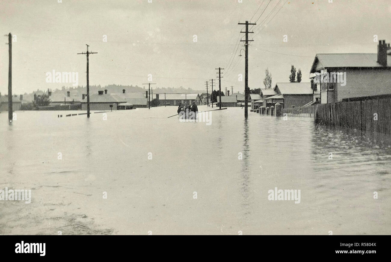 Launceston Floods - Flood waters and row boat near corner of Graham and ...