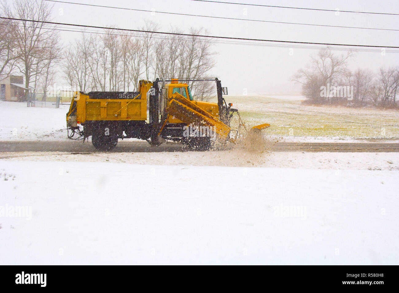 2000s snow plow hi-res stock photography and images - Alamy