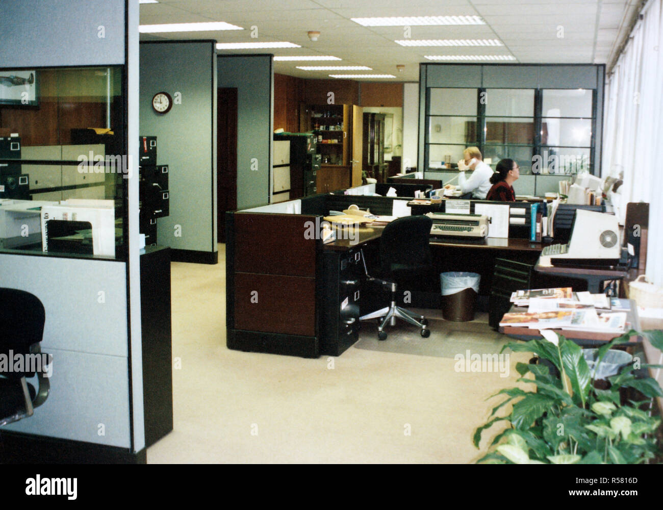 1991 - Interior of the U.S. embassy and chancery complex in London ...