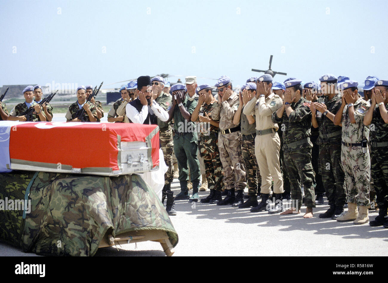 Somali soldier hi-res stock photography and images - Alamy