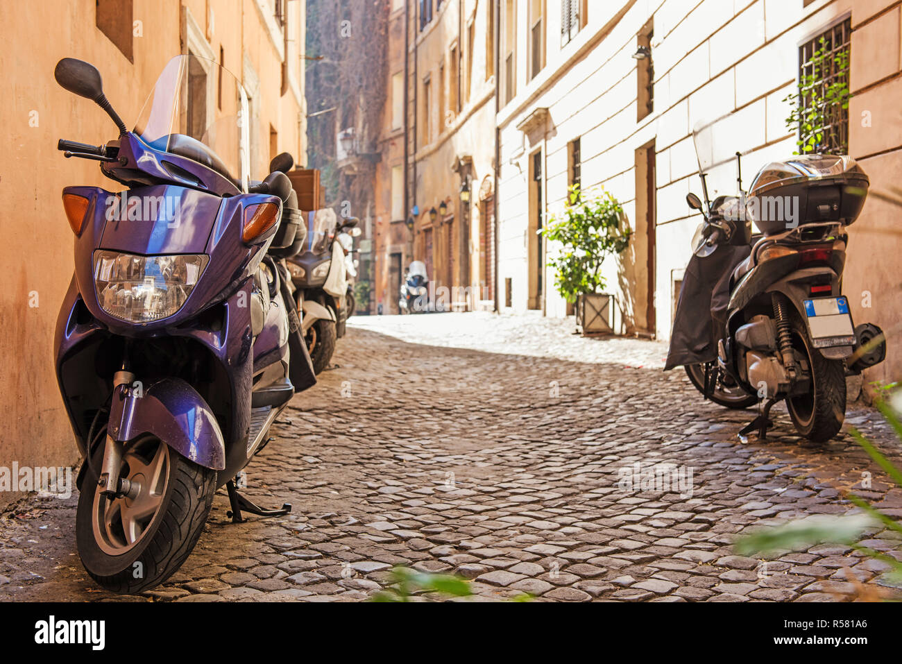 Small street in the centre of Rome, Italy Stock Photo - Alamy