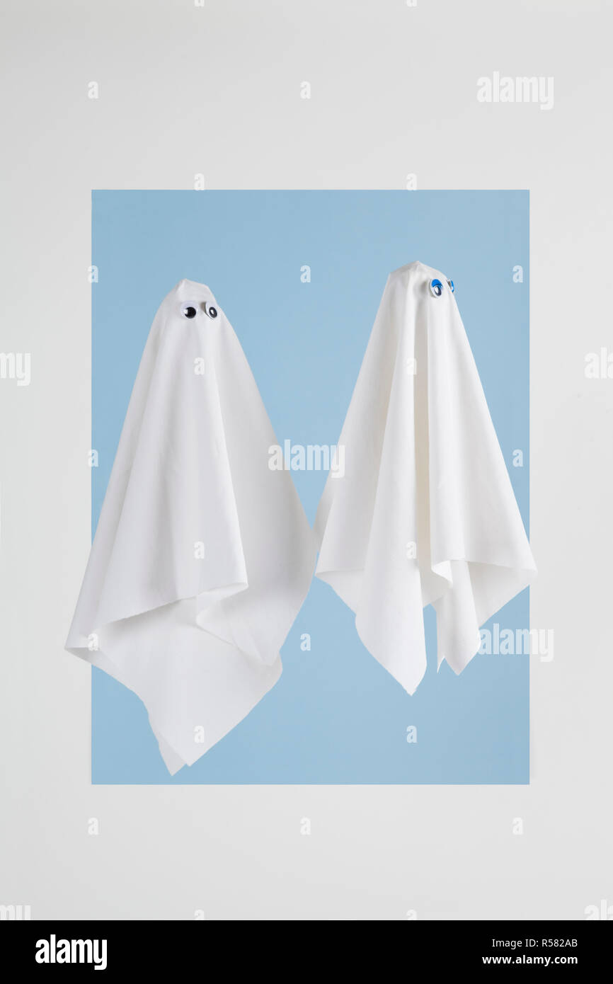 Couple ghost back pink Stock Photo - Alamy