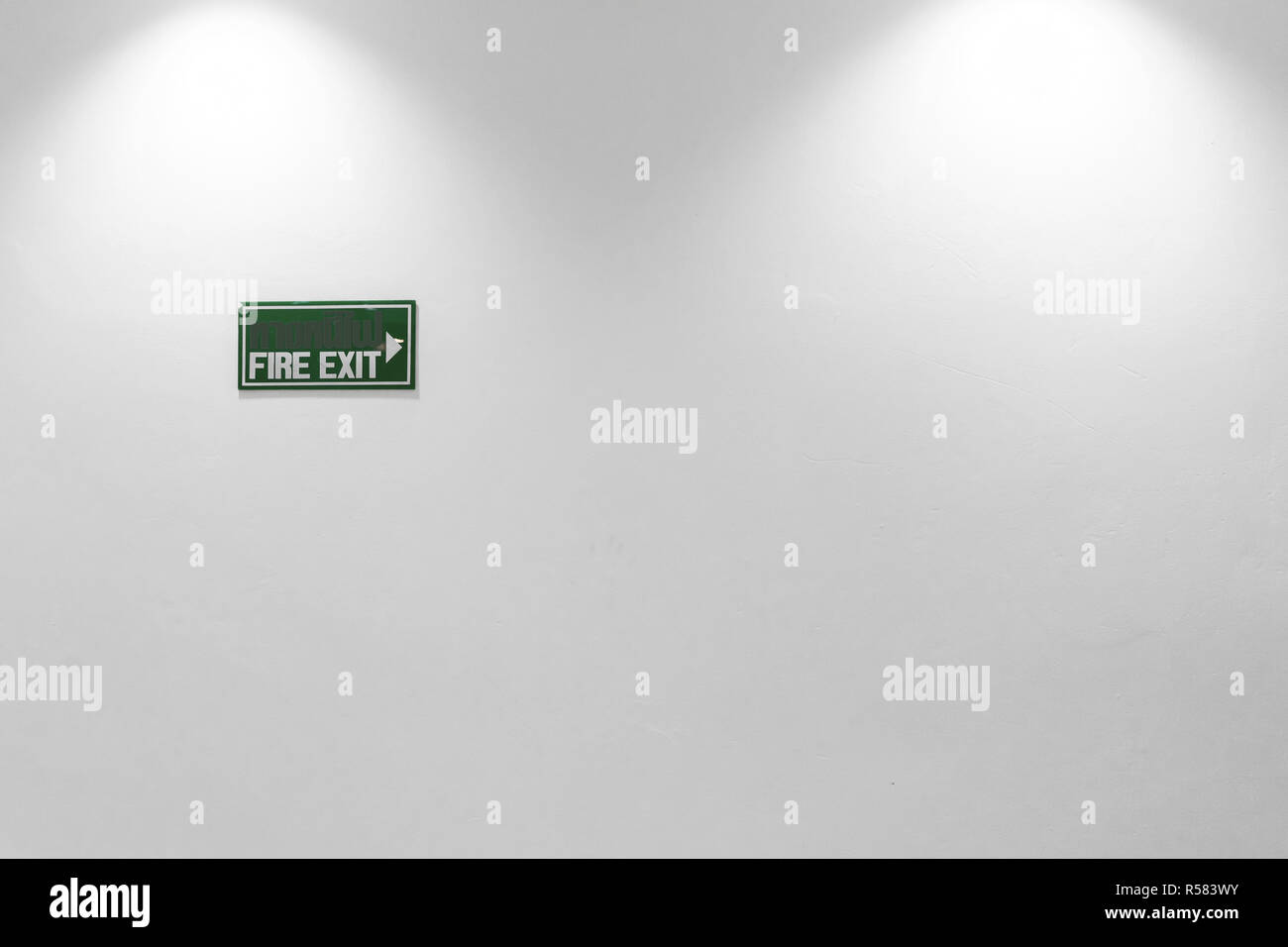 Fire extinguisher signal hi-res stock photography and images - Alamy