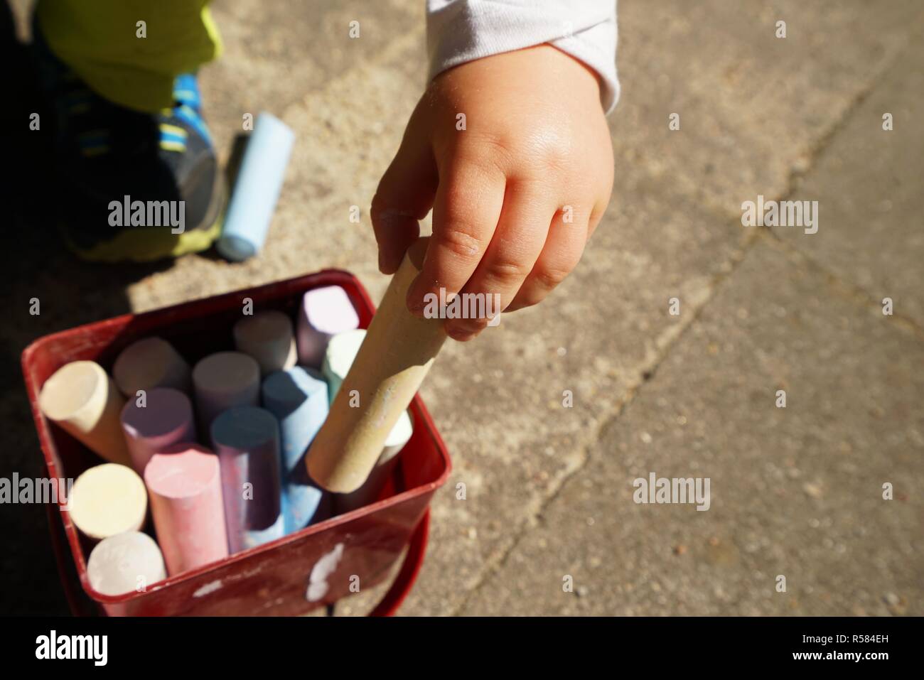 child with chalk Stock Photo - Alamy