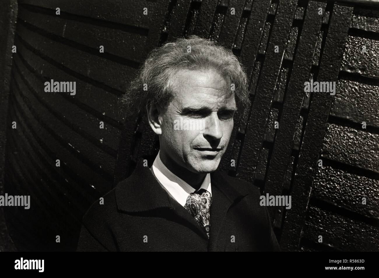 Donald Thomas 1978. Monochrome. Source: FG4111-4-12a Stock Photo - Alamy