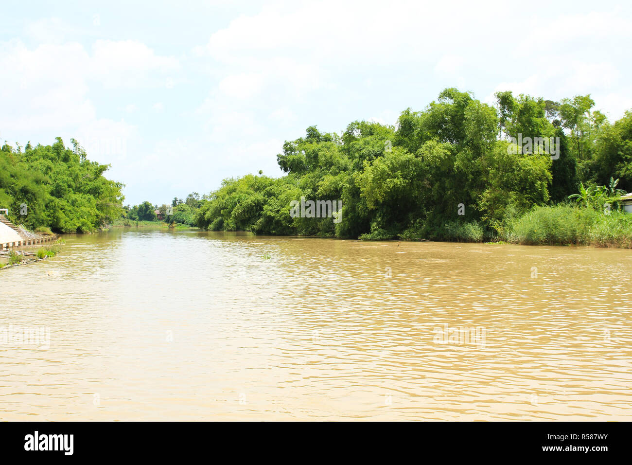 Tha chin river hi-res stock photography and images - Alamy