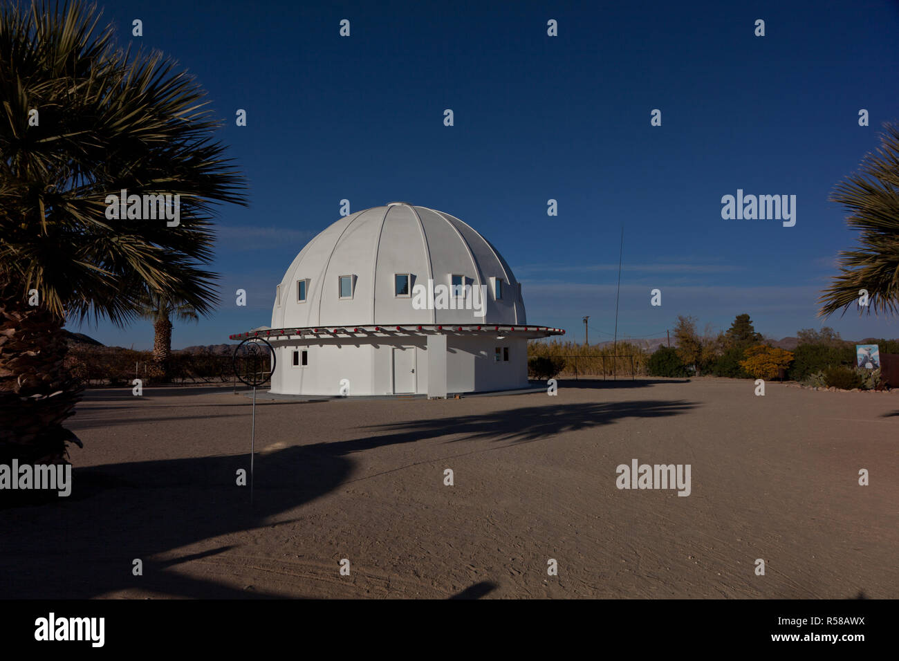 Integratron in Landers, California Stock Photo - Alamy