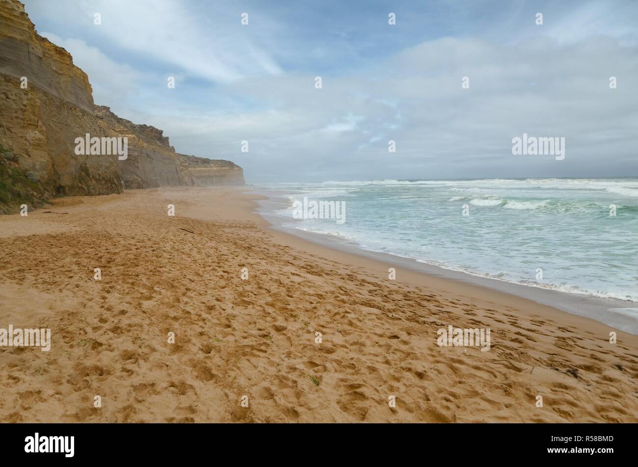 Sandy Ocean Beach Stock Photo - Alamy