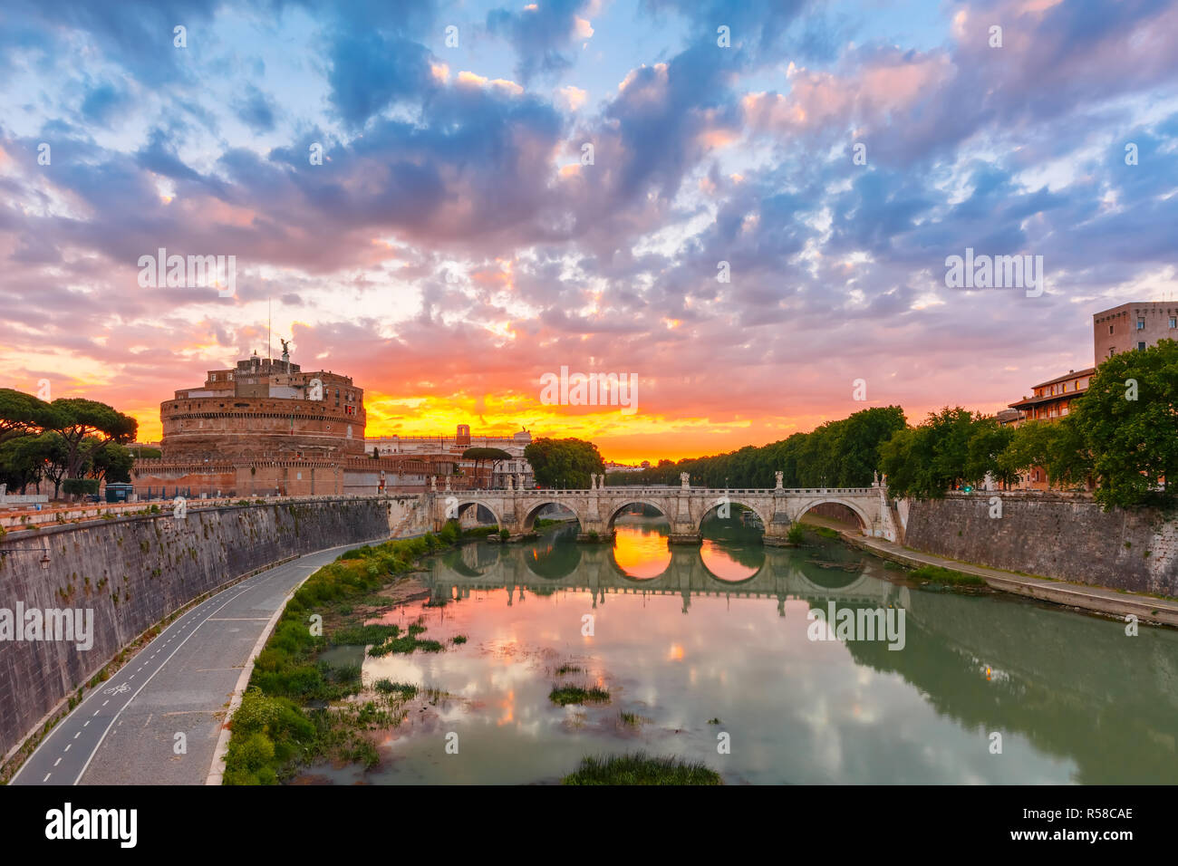 Saint Angel castle and bridge at sunrise, Rome Stock Photo - Alamy