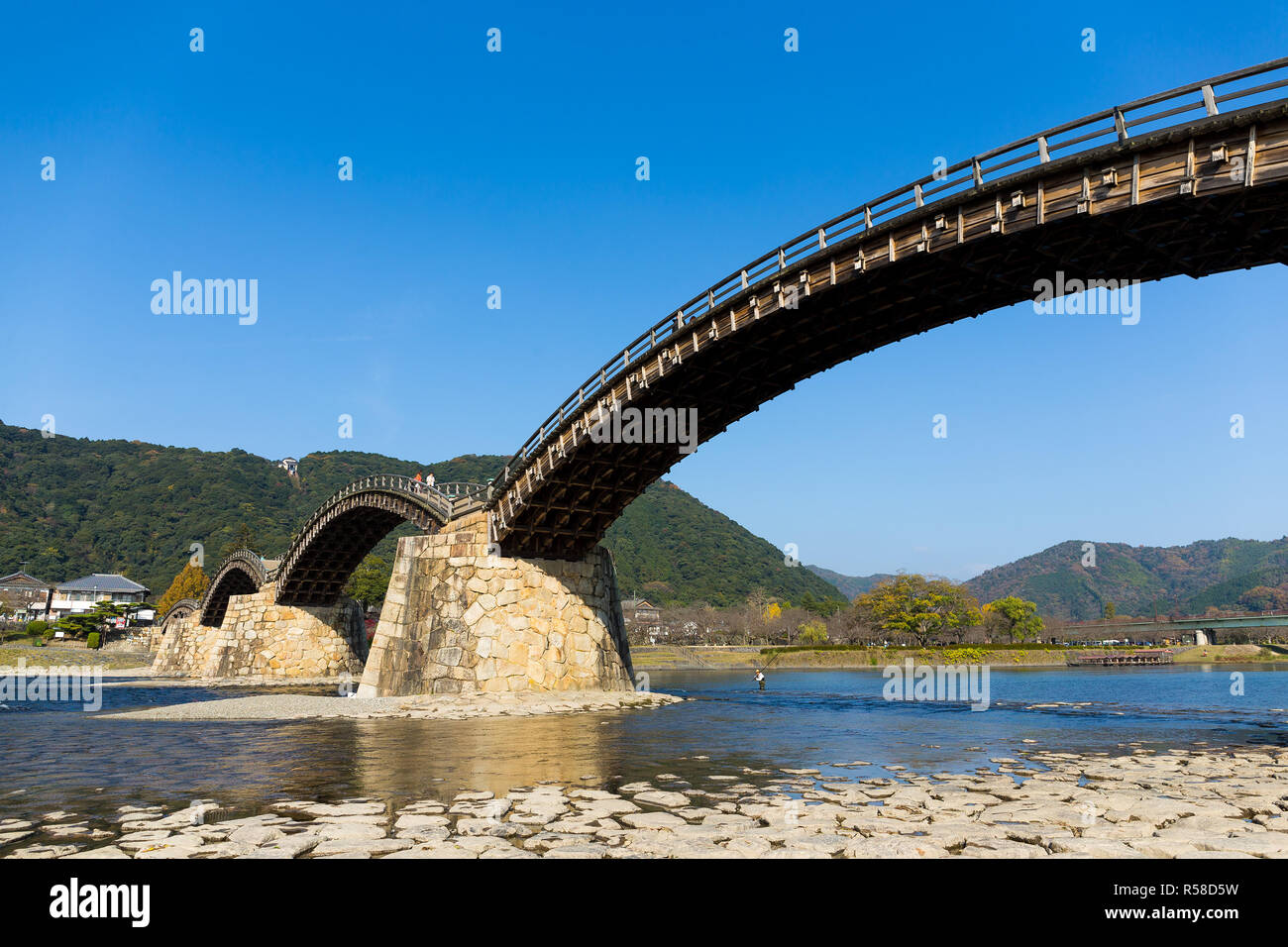 Japanese style wooden arch bridge hi-res stock photography and images ...