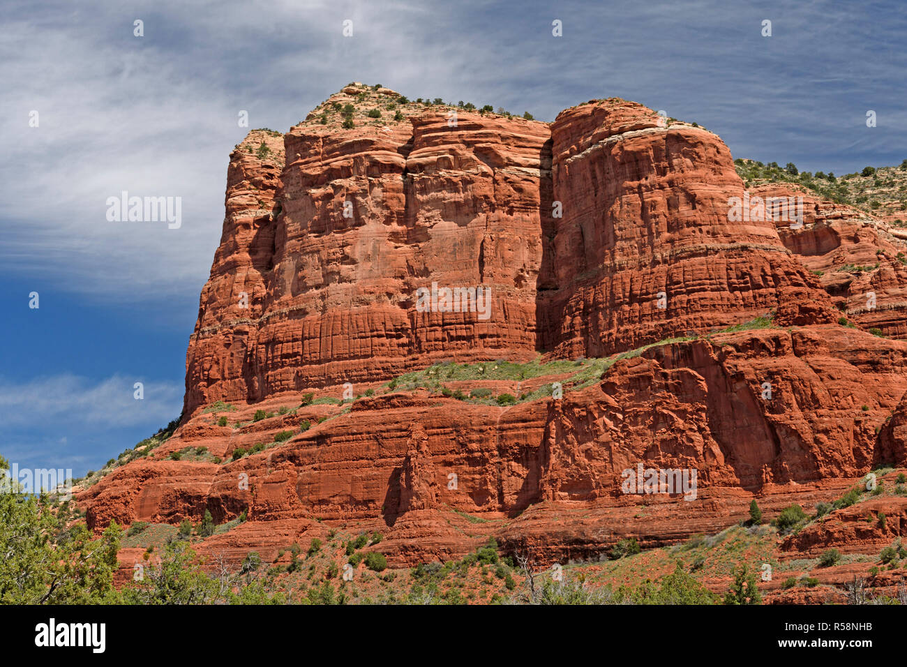 Red Rock Monolith in the Desert Stock Photo - Alamy