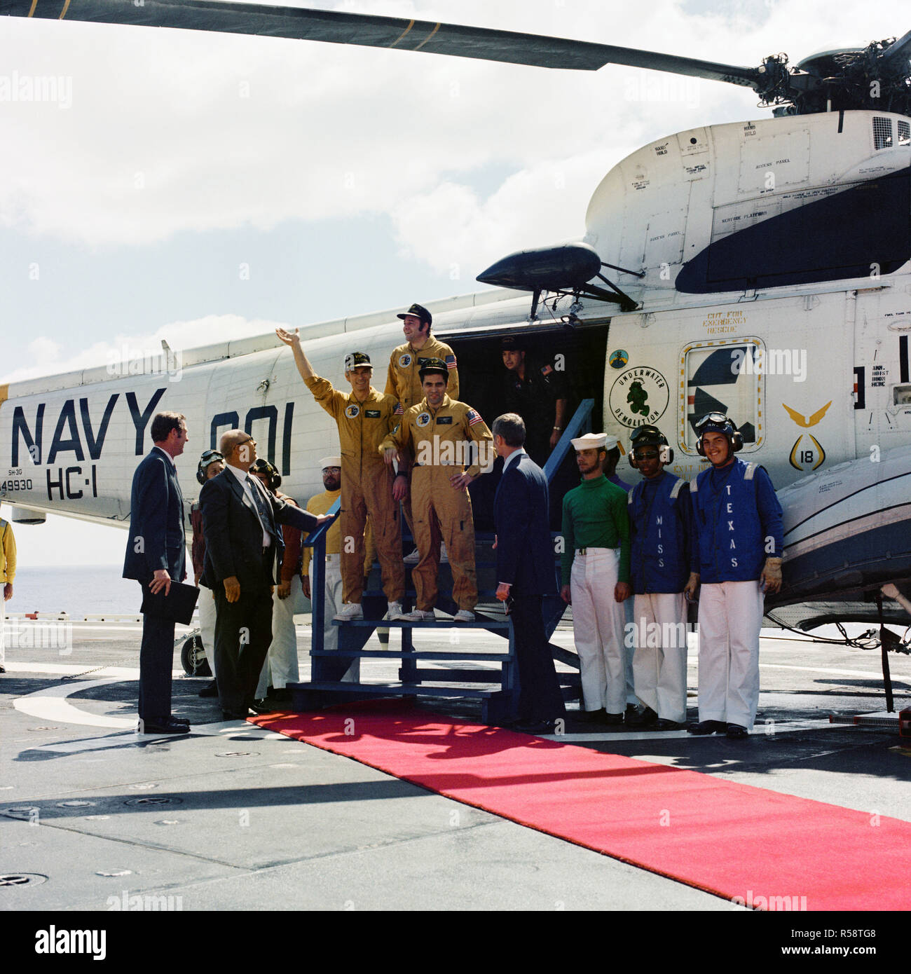 Uss Ticonderoga Apollo Recovery