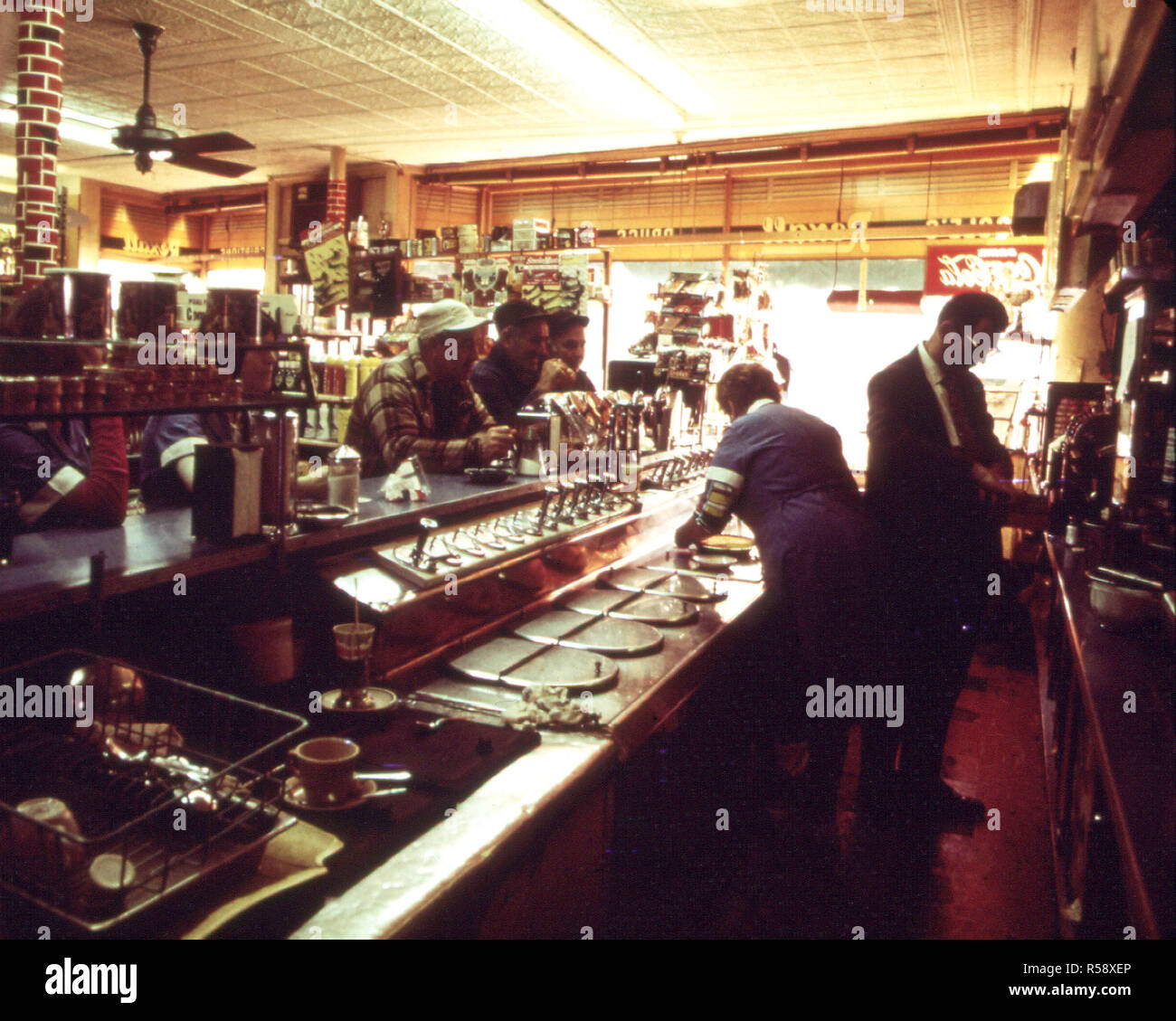 1970s busy drug store hi-res stock photography and images - Alamy