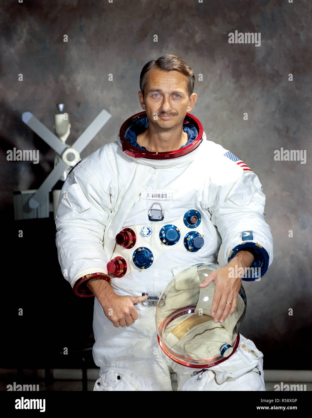 1971 - Portrait of Scientist-Astronaut Owen K. Garriott Stock Photo - Alamy