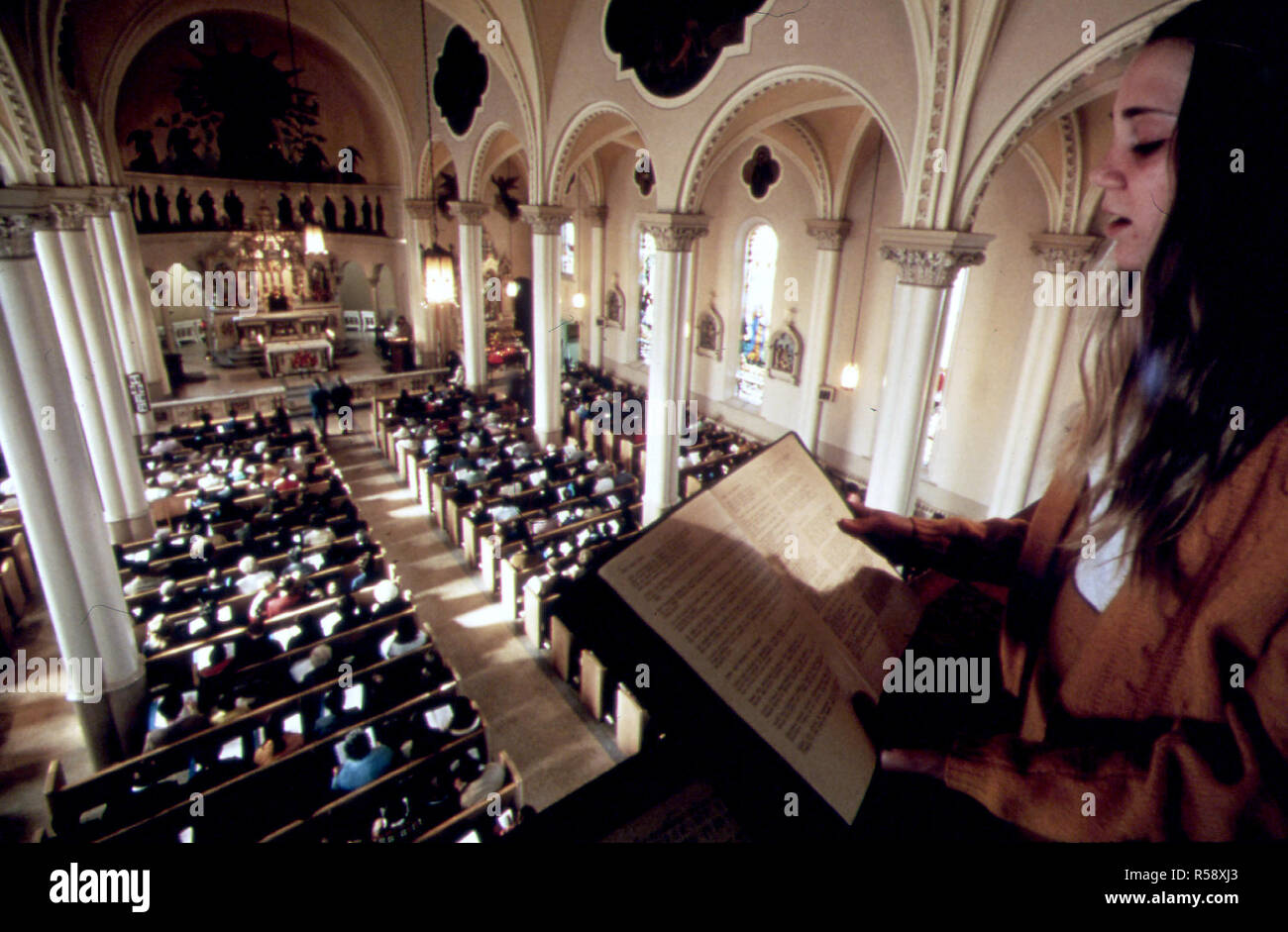 Catholic church interior mass aerial hi-res stock photography and ...