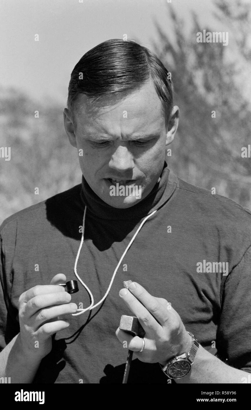 Astronaut neil armstrong hi-res stock photography and images - Alamy