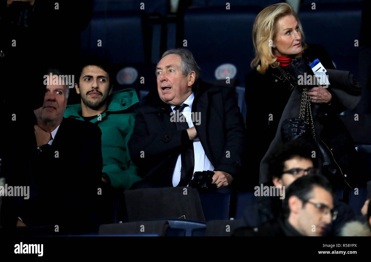 Gerard Houllier and Isabelle Houllier in the stands Stock Photo - Alamy