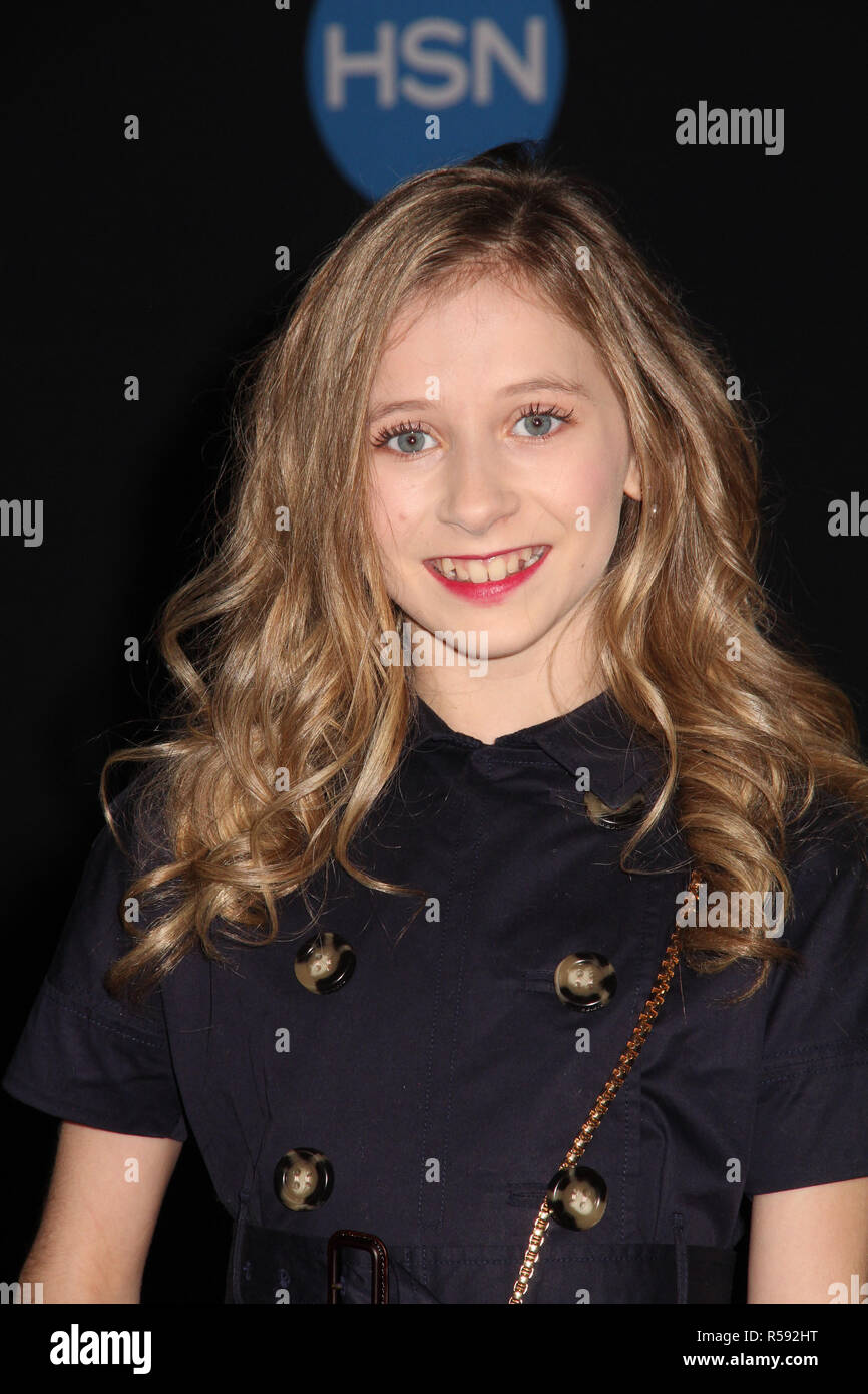 Elliana Walmsley 11292018 The World Premiere Of Mary Poppins Returns Held At The Dolby