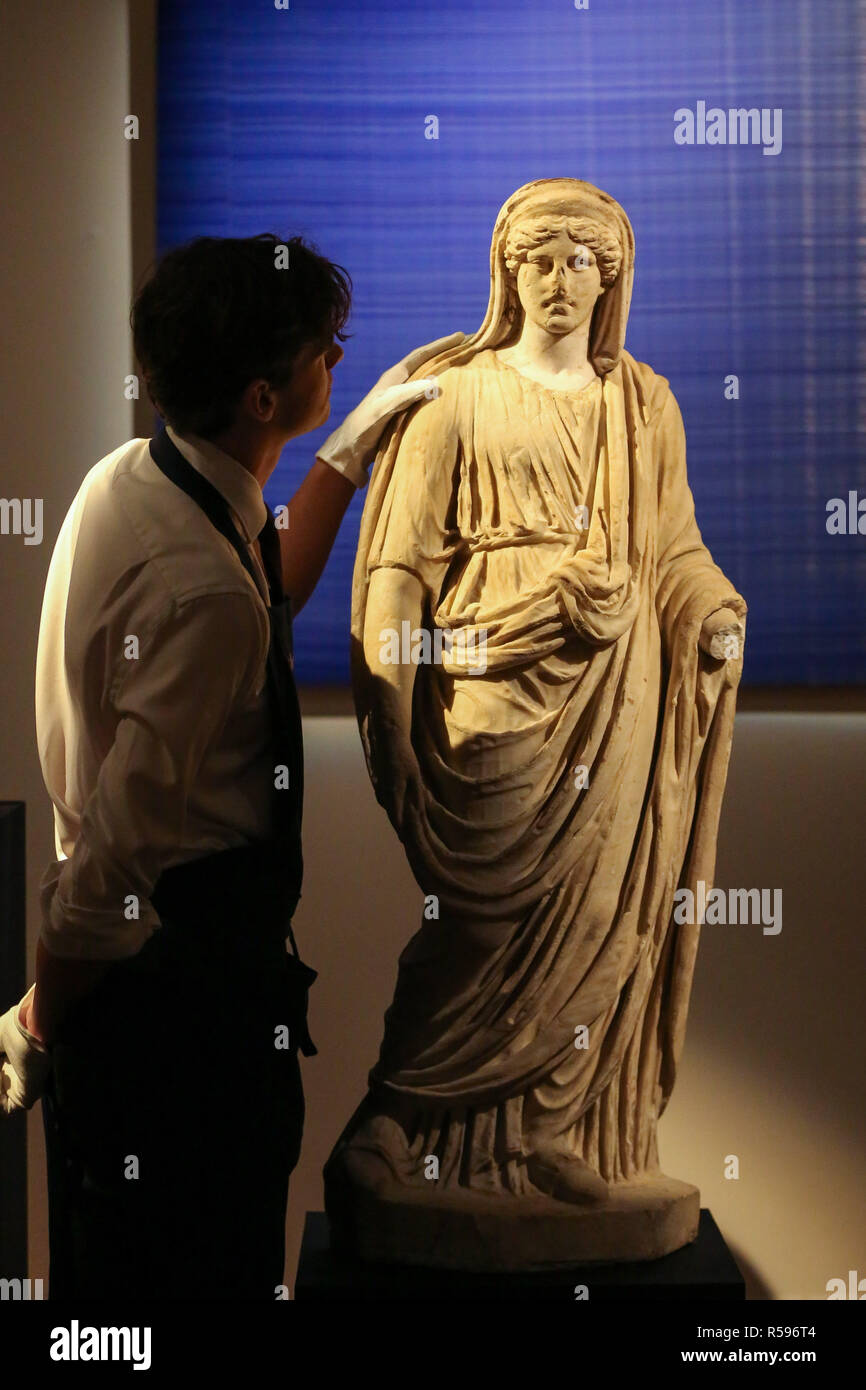 Togate hi-res stock photography and images - Alamy