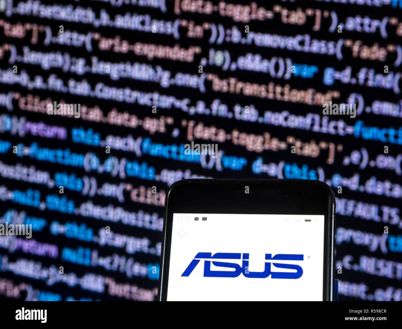 Asus logo hi-res stock photography and images - Alamy