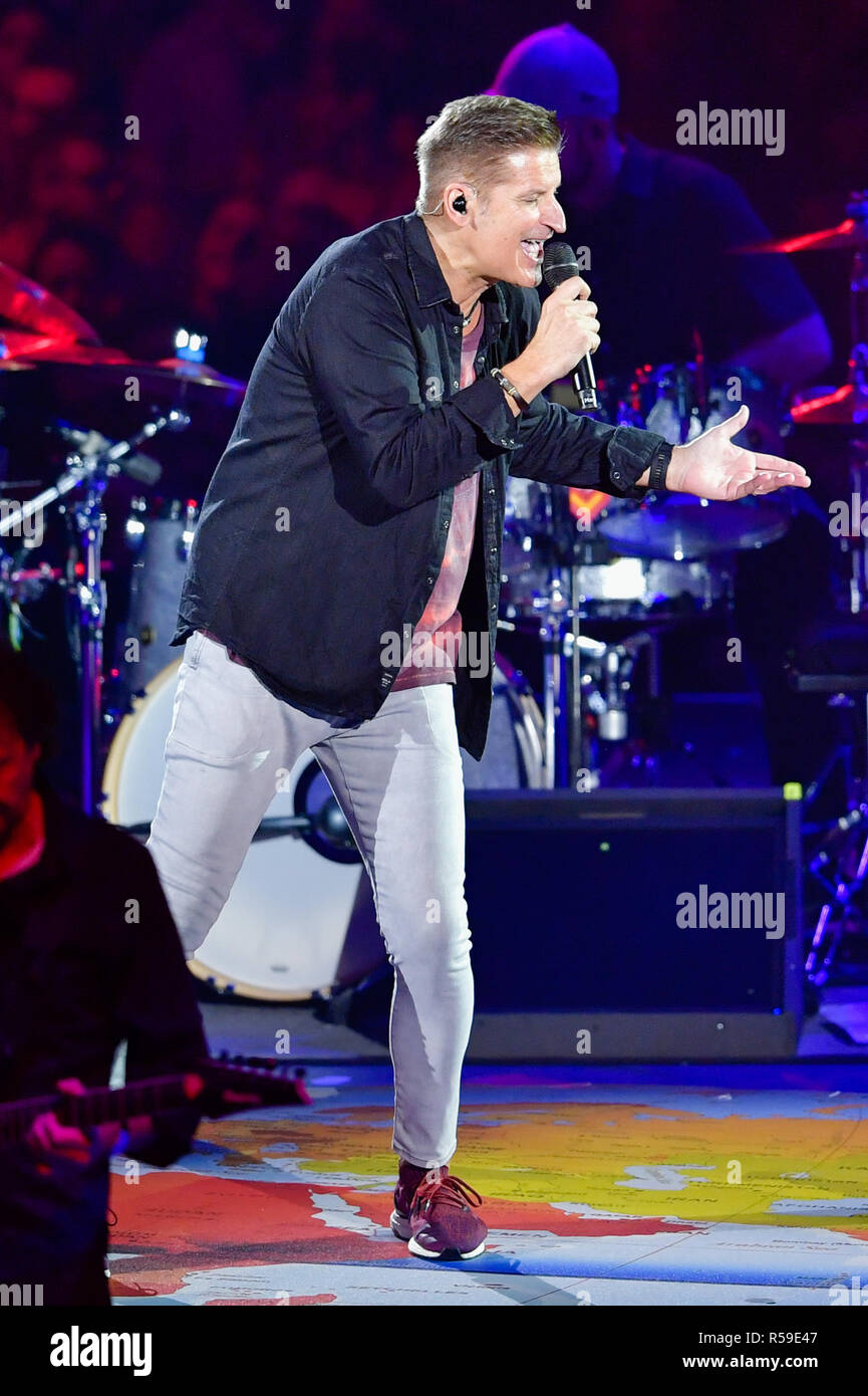 Mannheim, Germany. 30th Nov, 2018. The singer Hartmut Engler and his ...