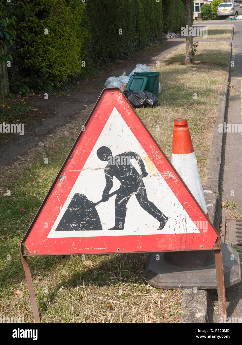building sign outside in street Stock Photo - Alamy