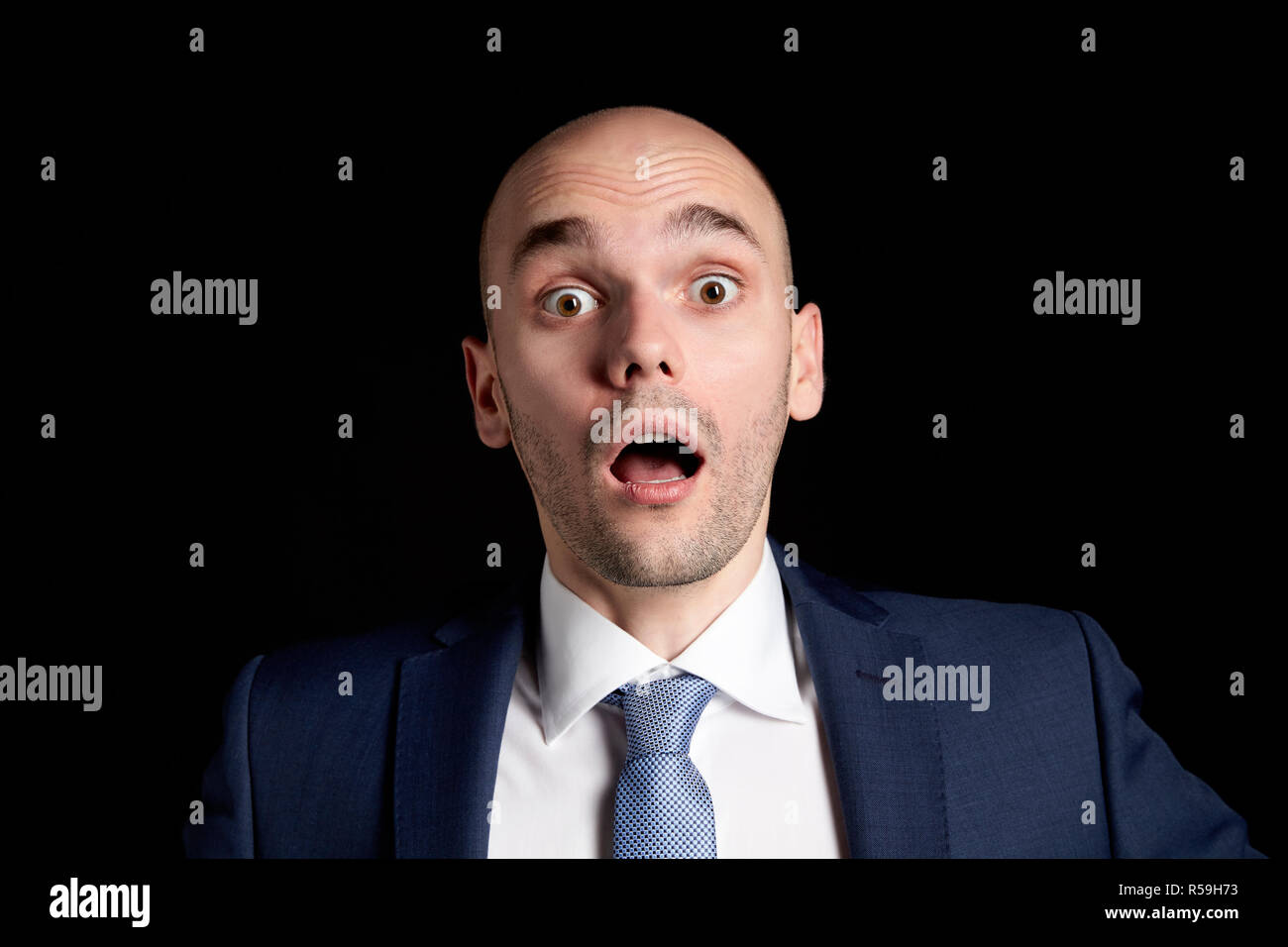 Navy suit with black collar hi-res stock photography and images - Alamy