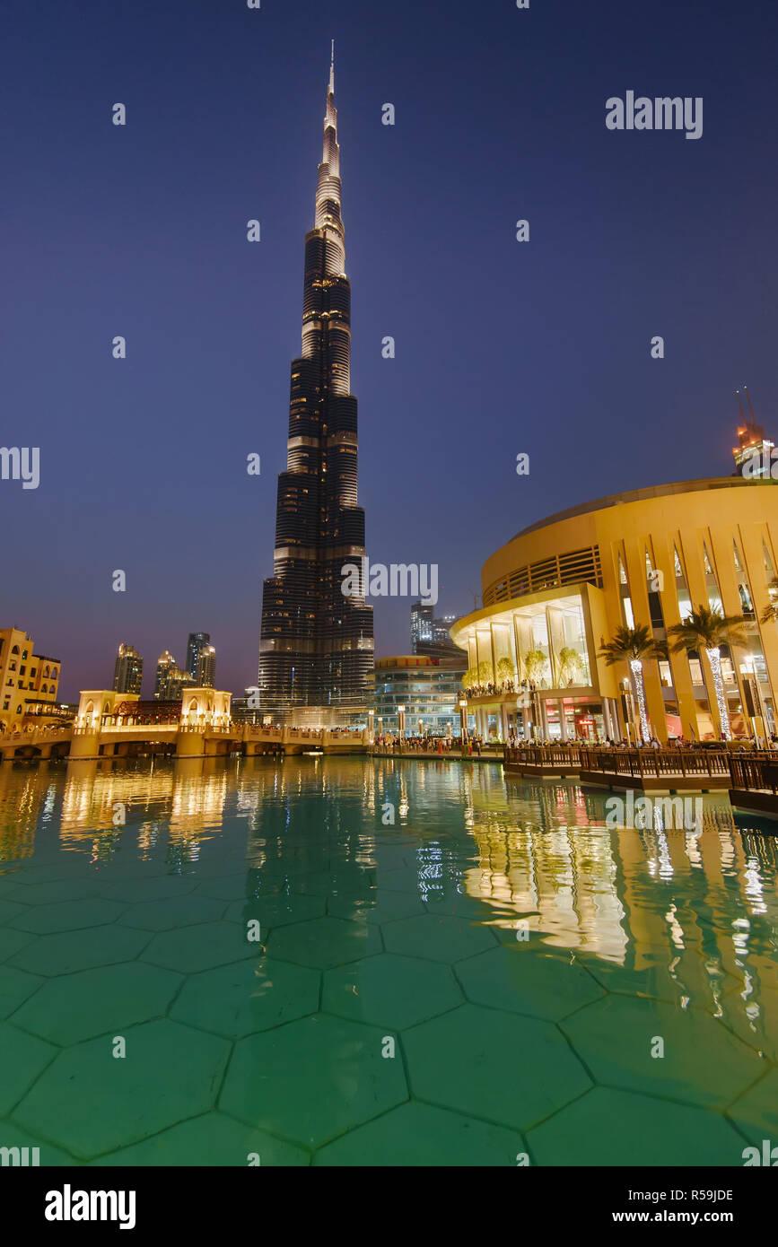 Burj khalifa night view hi-res stock photography and images - Alamy