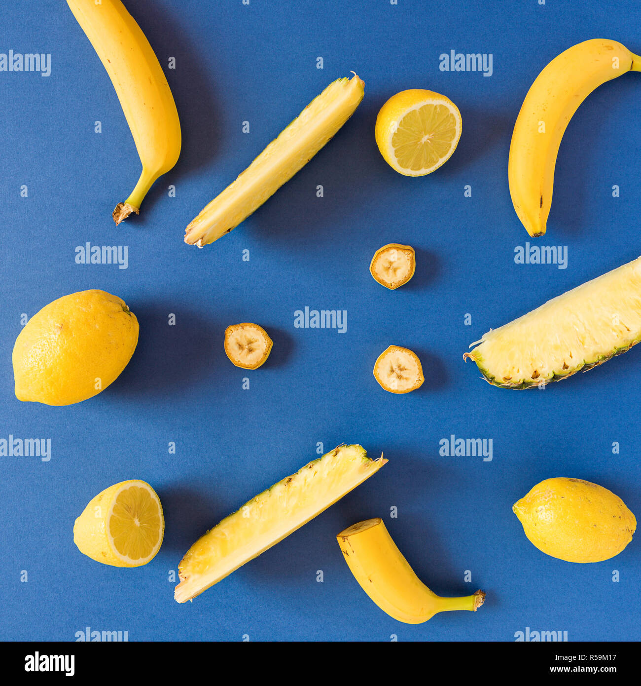 Yellow colored fruit Stock Photo - Alamy