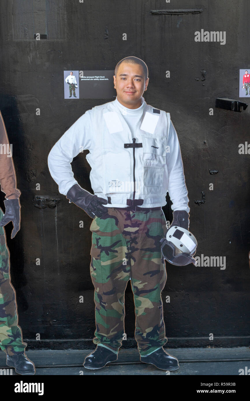 Arresting gear observer hi-res stock photography and images - Alamy