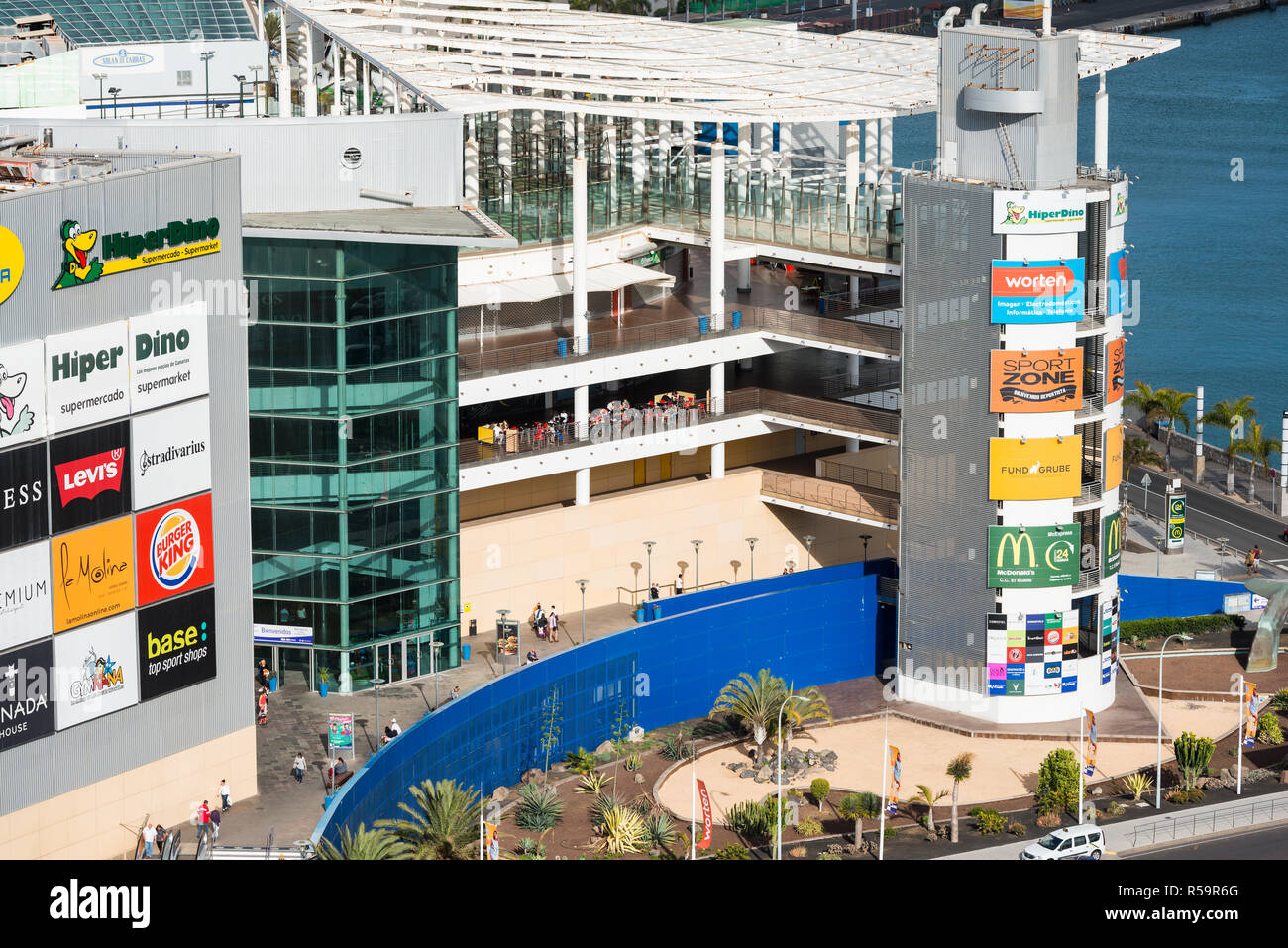 Centro comercial de hi-res stock photography and images - Alamy