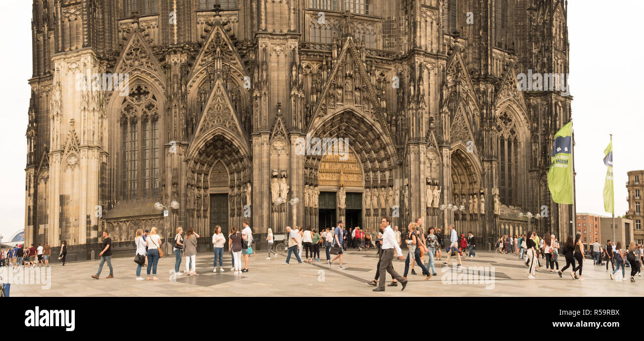 Cologne cathedral exterior hi-res stock photography and images - Alamy