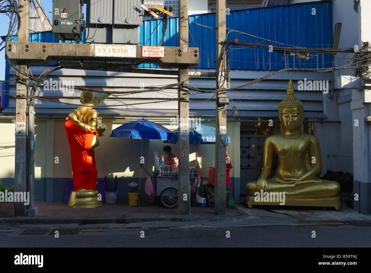 Food stall and thai monk hi-res stock photography and images - Alamy