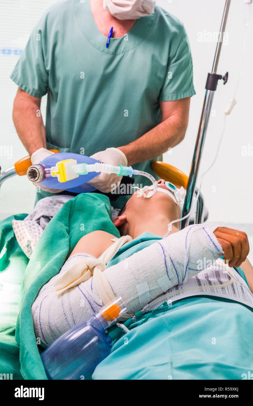 Open reduction internal fixation hi-res stock photography and images ...