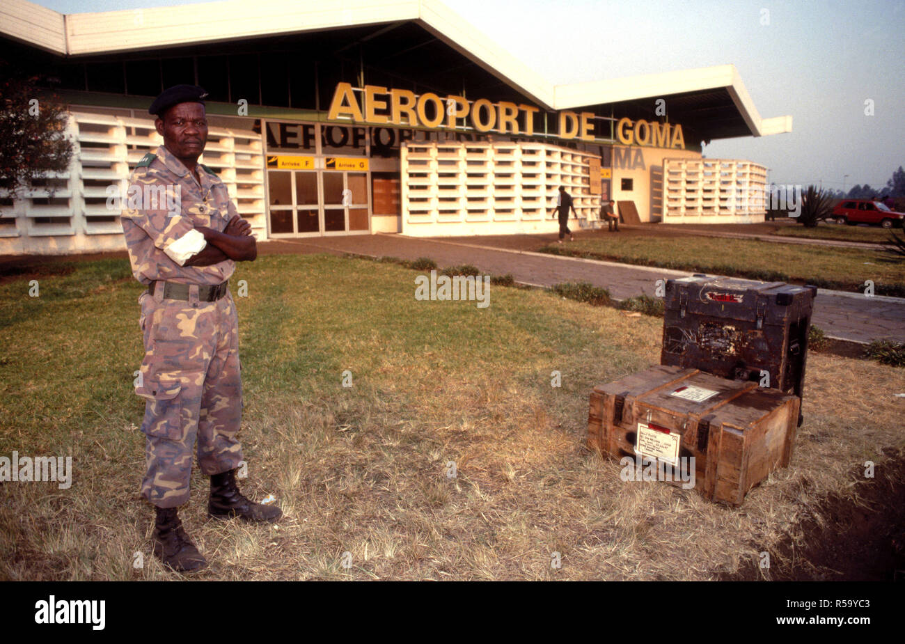 Zaire armed forces member hi-res stock photography and images - Alamy