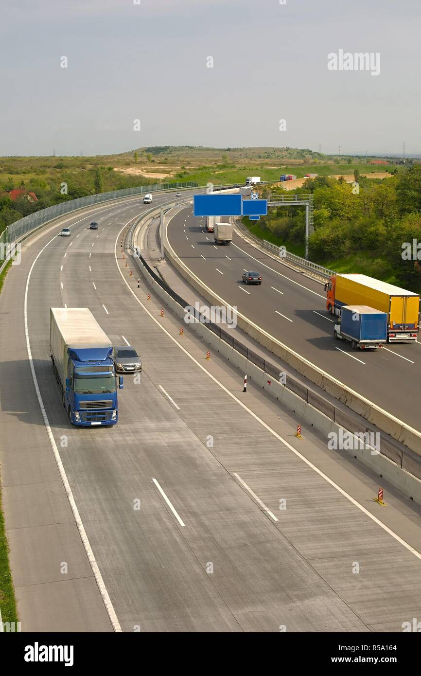 Highway with low traffic Stock Photo - Alamy