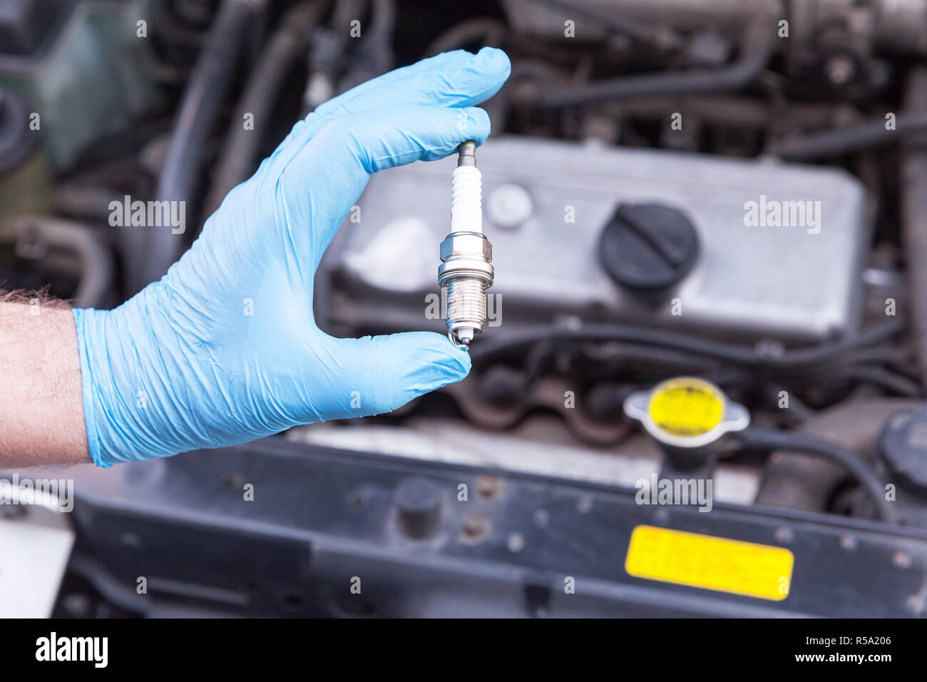 Ignite spark plug hi-res stock photography and images - Alamy