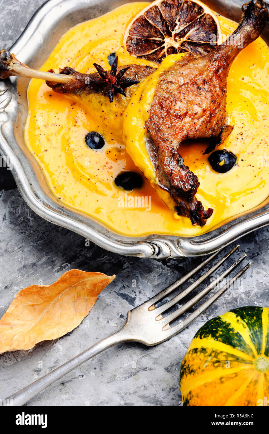 Italian duck hi-res stock photography and images - Alamy