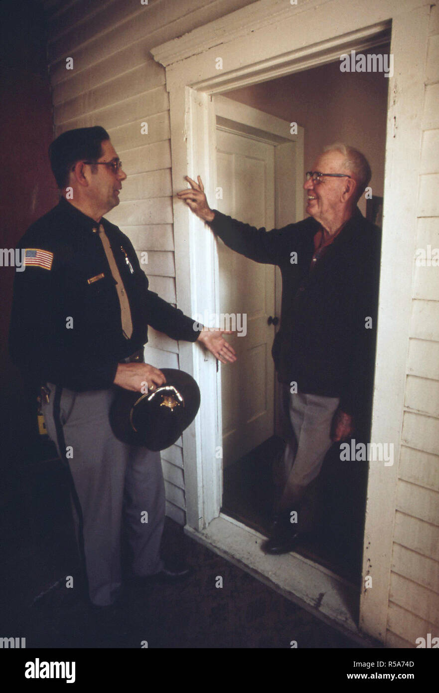 Seward County sheriff Marvin Pollock and neighbor, May 1973 Stock Photo ...