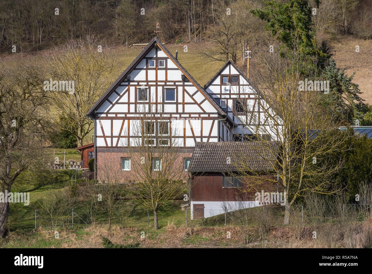 rural farm house Stock Photo - Alamy