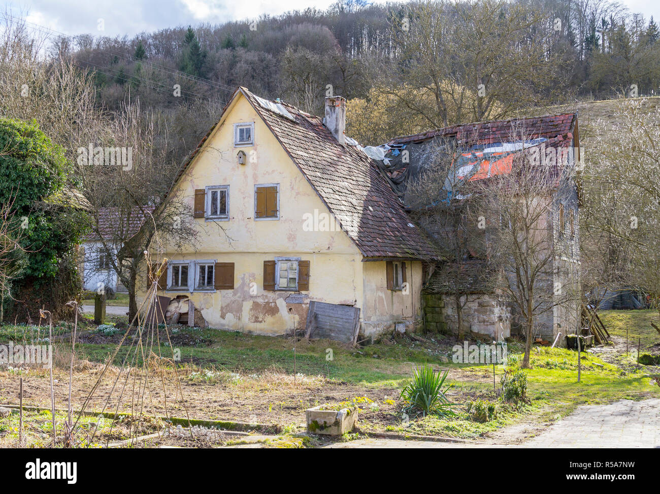 rural farm house Stock Photo - Alamy