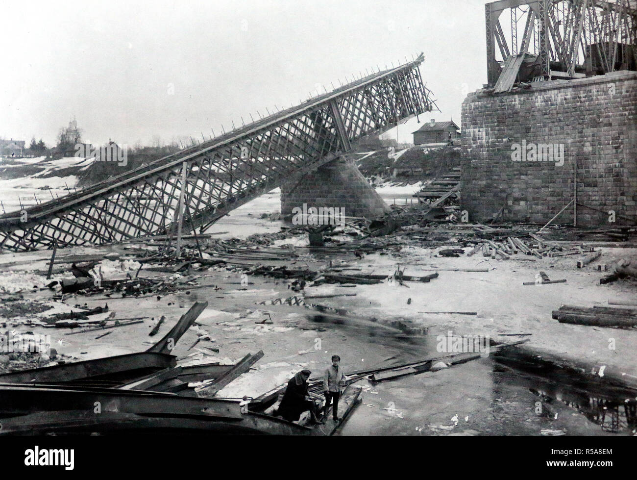 Destroyed bridge civil war hi-res stock photography and images - Alamy