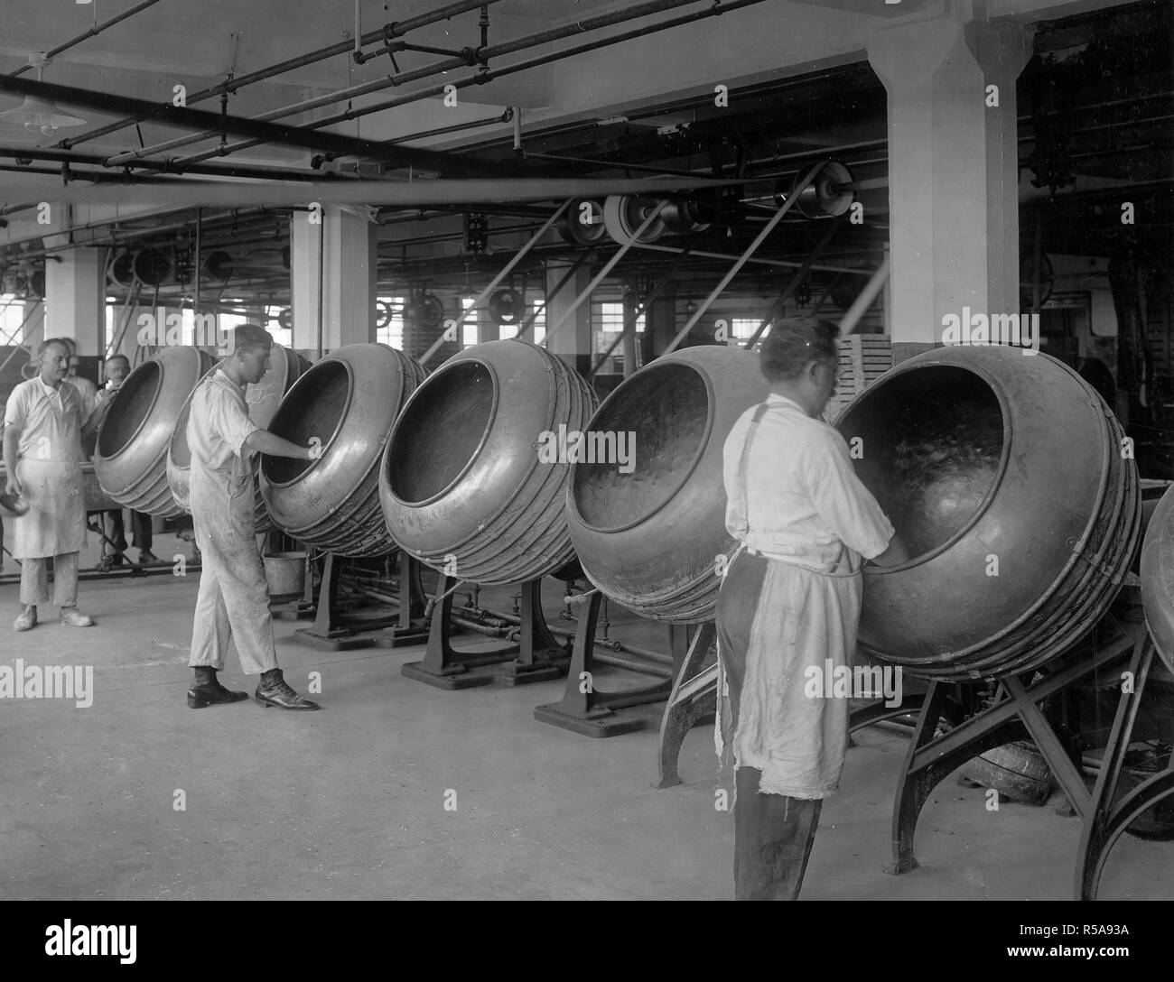 1900s candy industry hi-res stock photography and images - Alamy
