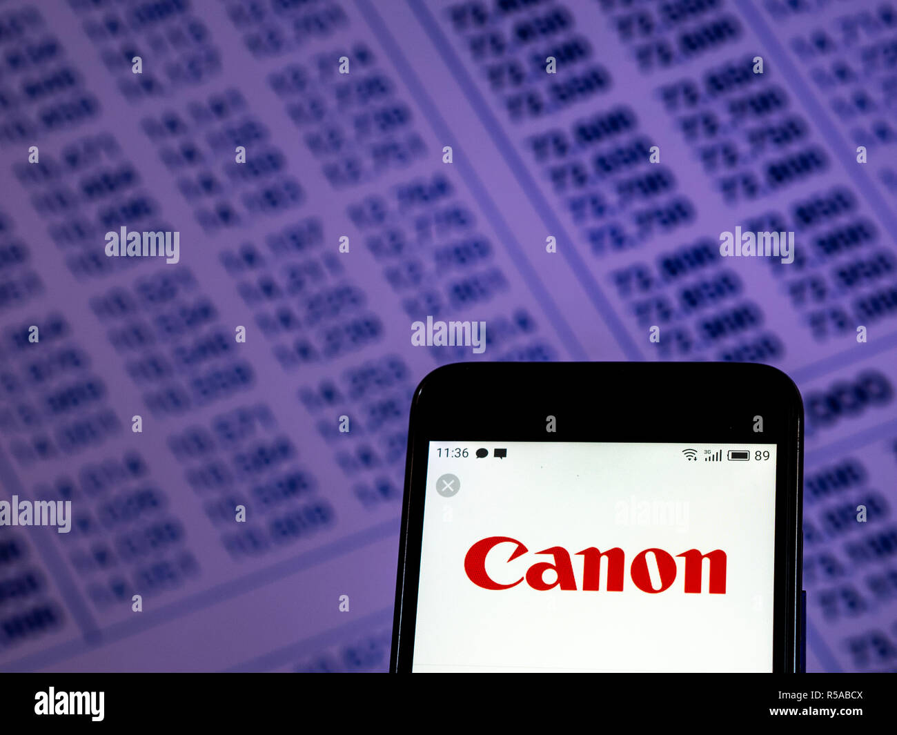 Portable electronica device hi-res stock photography and images - Alamy