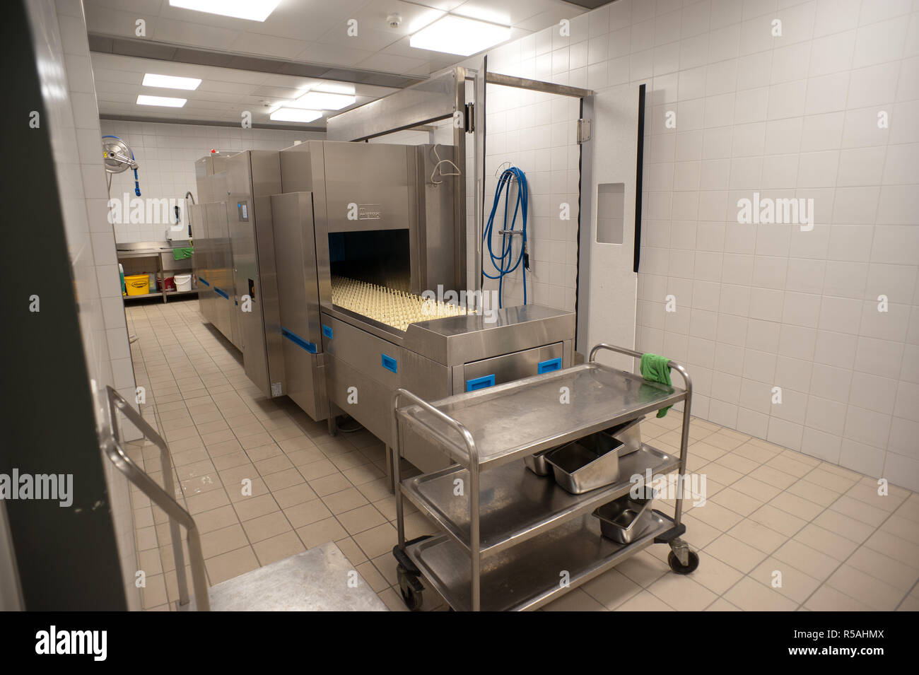 Schule kantine hi-res stock photography and images - Alamy