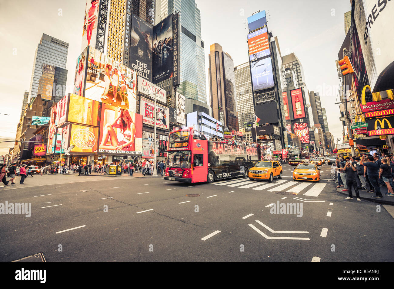 New york city traffic time hi-res stock photography and images - Alamy