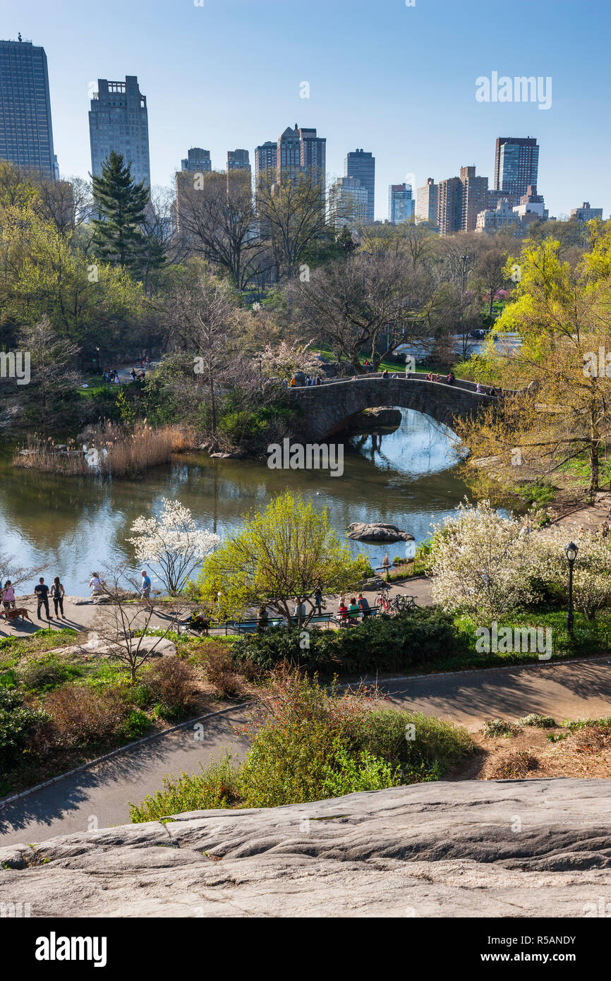 New york central park spring hi-res stock photography and images - Alamy