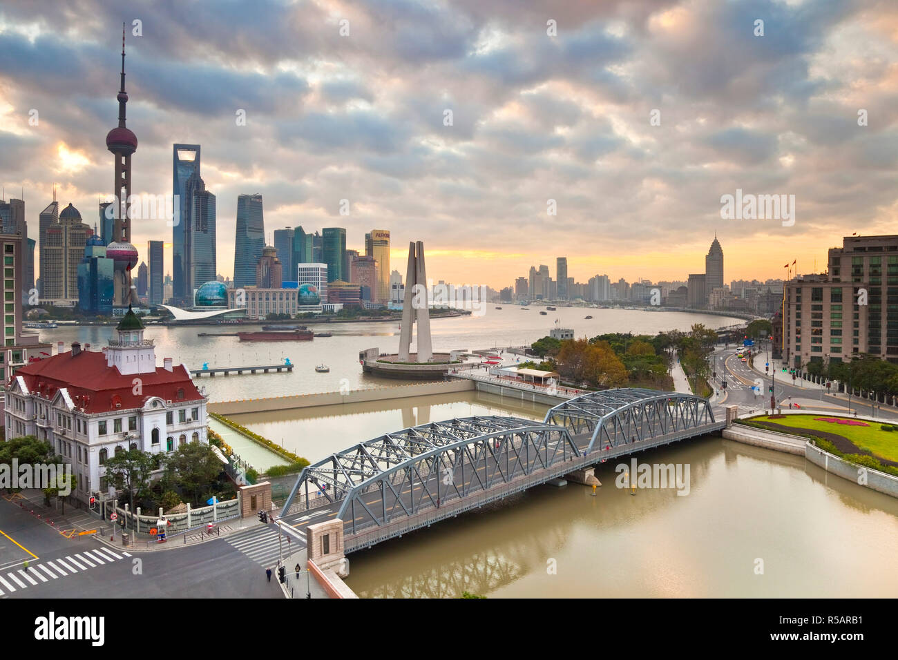 New Pudong skyline; Waibaidu (Garden) Bridge; looking across the ...