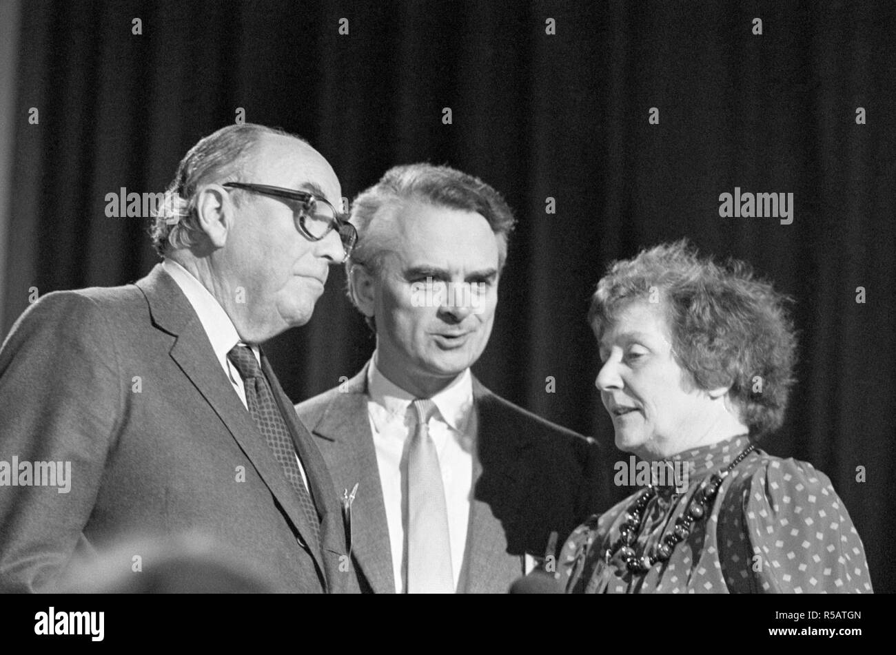 (L-R) Roy Jenkins, SDP leader Robert Maclennan and SDP President ...